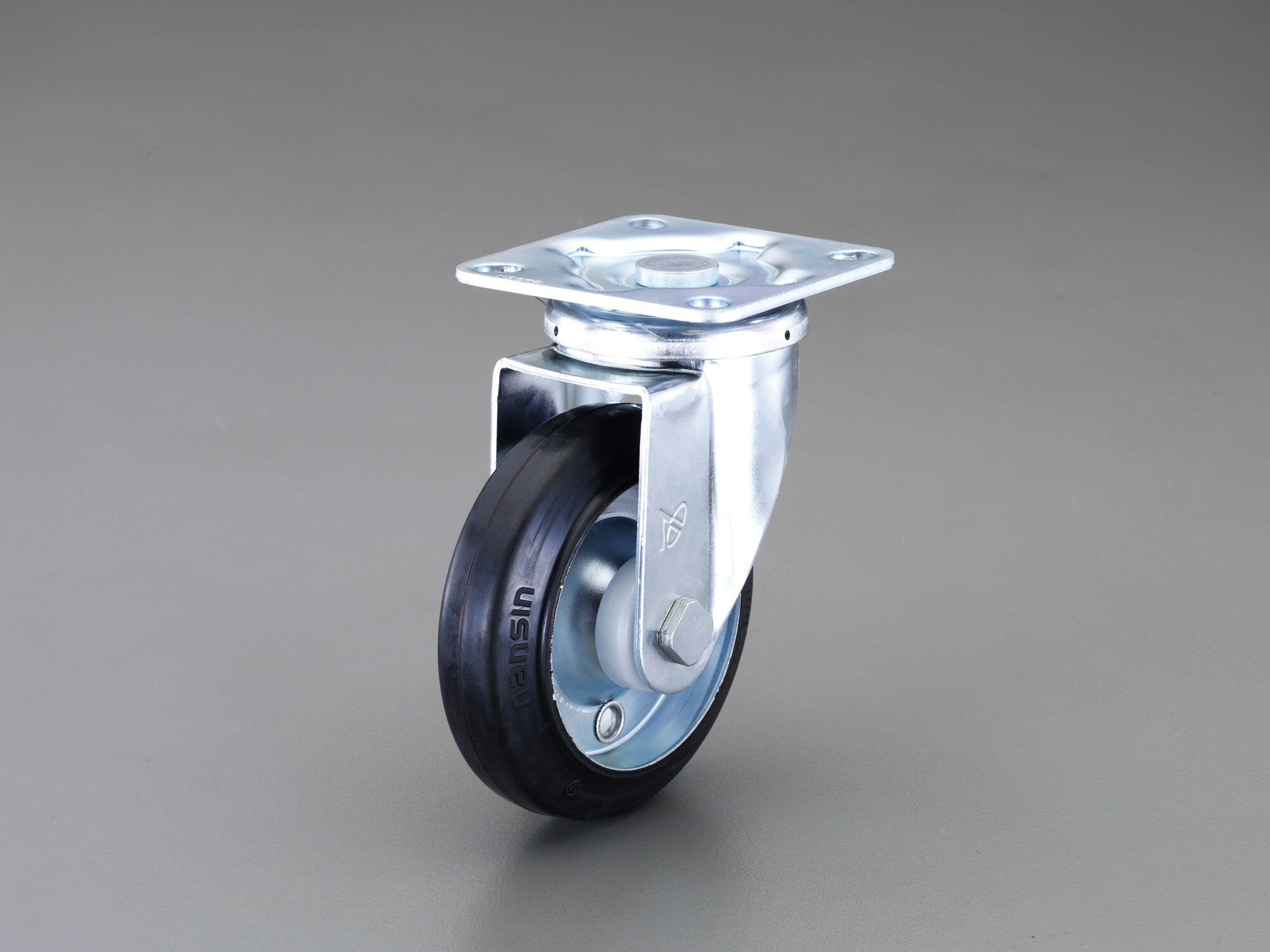 ●仕様:自在●車輪径×幅:125×38mm●耐荷重:150kg●全高:165mm●材質:金具:クロームメッキ、車輪:ゴム●穴径:11mm●サイズ(X×Y):102×102mm●サイズ(A×B):80×80mm●サイズ(A'×B'):75×7...