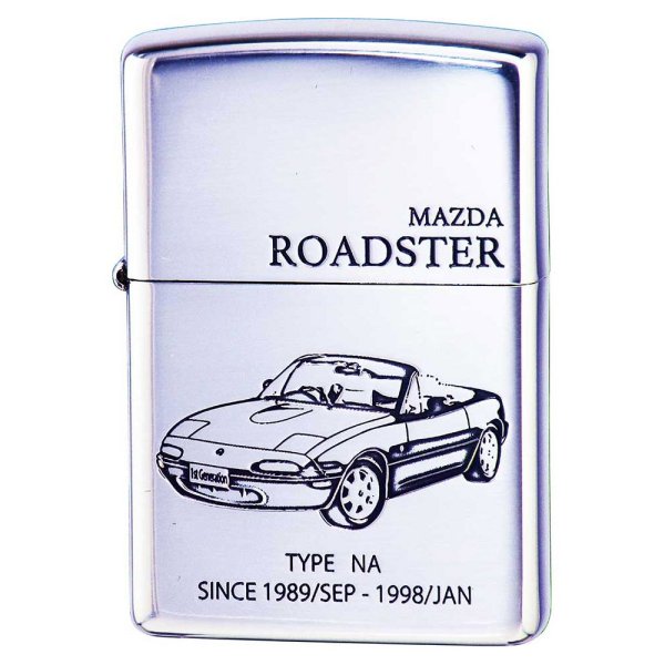 MAZDA マツダ Zippo ROADSTER NA・サイズ:#200使用　約W35×H55×D13mm・素材:鉄・加工:エッチング・銀イブシ【商品紹介】世界で唯一マツダだけが量産に成功したロータリーエンジンを載せたピュアスポーツカー。世...