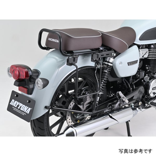 ホンダ GB350Cバッグを吊り下げるベルトループを一体化したサドルバッグサポートベルト掛けはネットフックを引っ掛けることもできるので便利。・右側専用・素材:スチール(マットブラック塗装仕上げ)・丸棒部:Φ10・最大積載重量:5kg・ベルト...