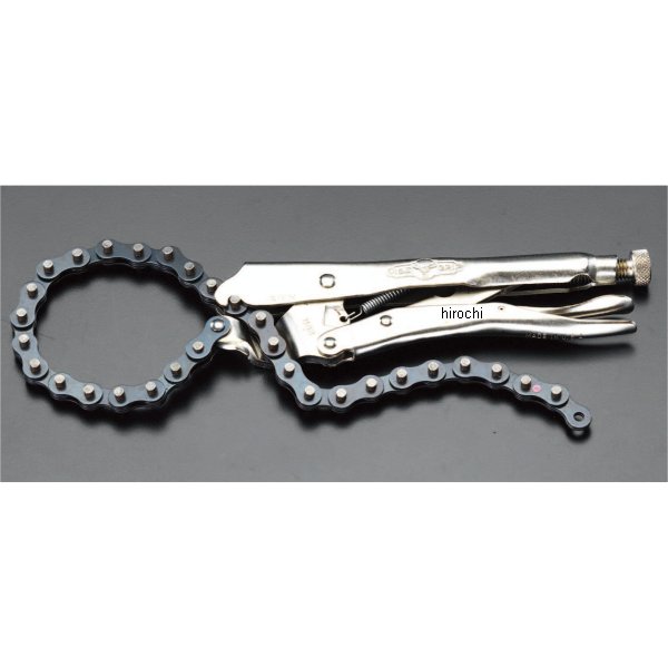 材質：スチール全長：220mmチェーン長：455mmチェーン幅：16mmクランプ全長：225mm重量：740g使用方法：1.対象物にチェーンをまわして掛け、チェーンの適度な所で顎部のチャンネル部とフック部分にチェーンを通します。2.対象の径...