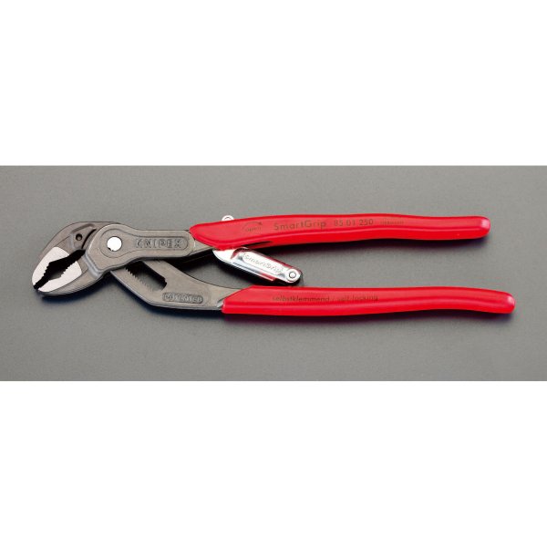 全長：250mm最大ナット：36mm最大開口：1-1/4"ハンドル：プラスチックコーティング仕上げ：磨き対象物を挟むだけで、自動的に最適な口幅に調整されるため、頻繁に異なるサイズを掴む作業が楽になります。両手で作業できない狭い場所での作業に...