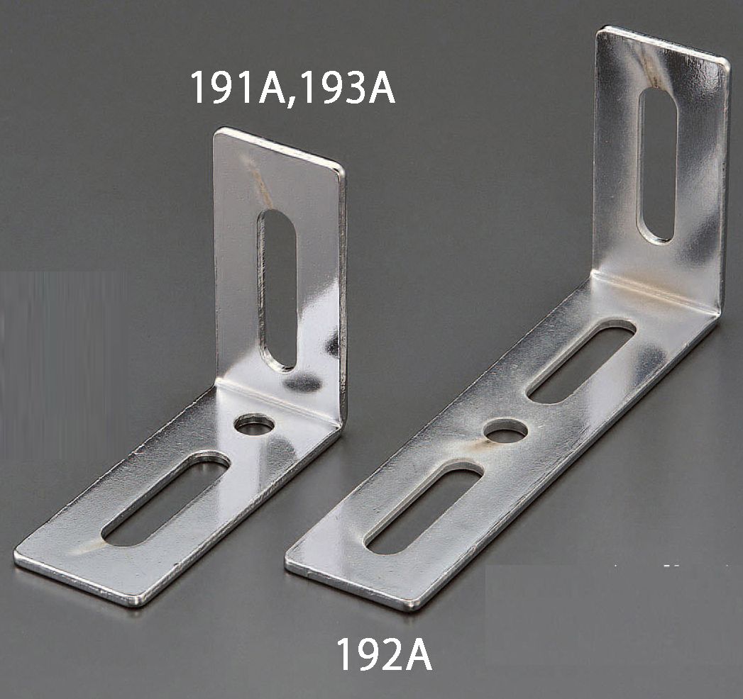 材質：スチール(クロムメッキ)厚み：3.2mm穴数：1長穴サイズ：8.5X35mm長さX長さ：90X50mm幅：43mm長穴数：2穴径：8.5mm重量：約130g(1個あたり)入数：1個000012221690 HD　