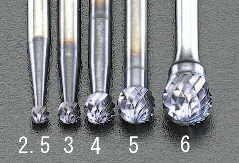 ●材質…タングステンカーバイド、TiAlNコーティング●刃形状…dカット(ダブル/ダイヤモンド)●適合材質…一般鋼、ニッケル、銅、銅合金、チタン、 鋳鉄、ステンレス鋼、鍛鋼●軸径…3mm●刃径×刃長×全長…3×2.7×38mm0000122...