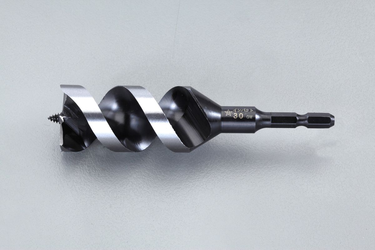 ●最大回転数…3000rpm以下●先端サイズ…33mm●全長…140mm●有効長…90mm●軸径(六角シャンク)…6.35mm●材質…普通鋼●用途…木材の穴あけ作業●適応工具…充電式インパクトドライバ、電気ドリル●特長…・ショートタイプのイ...