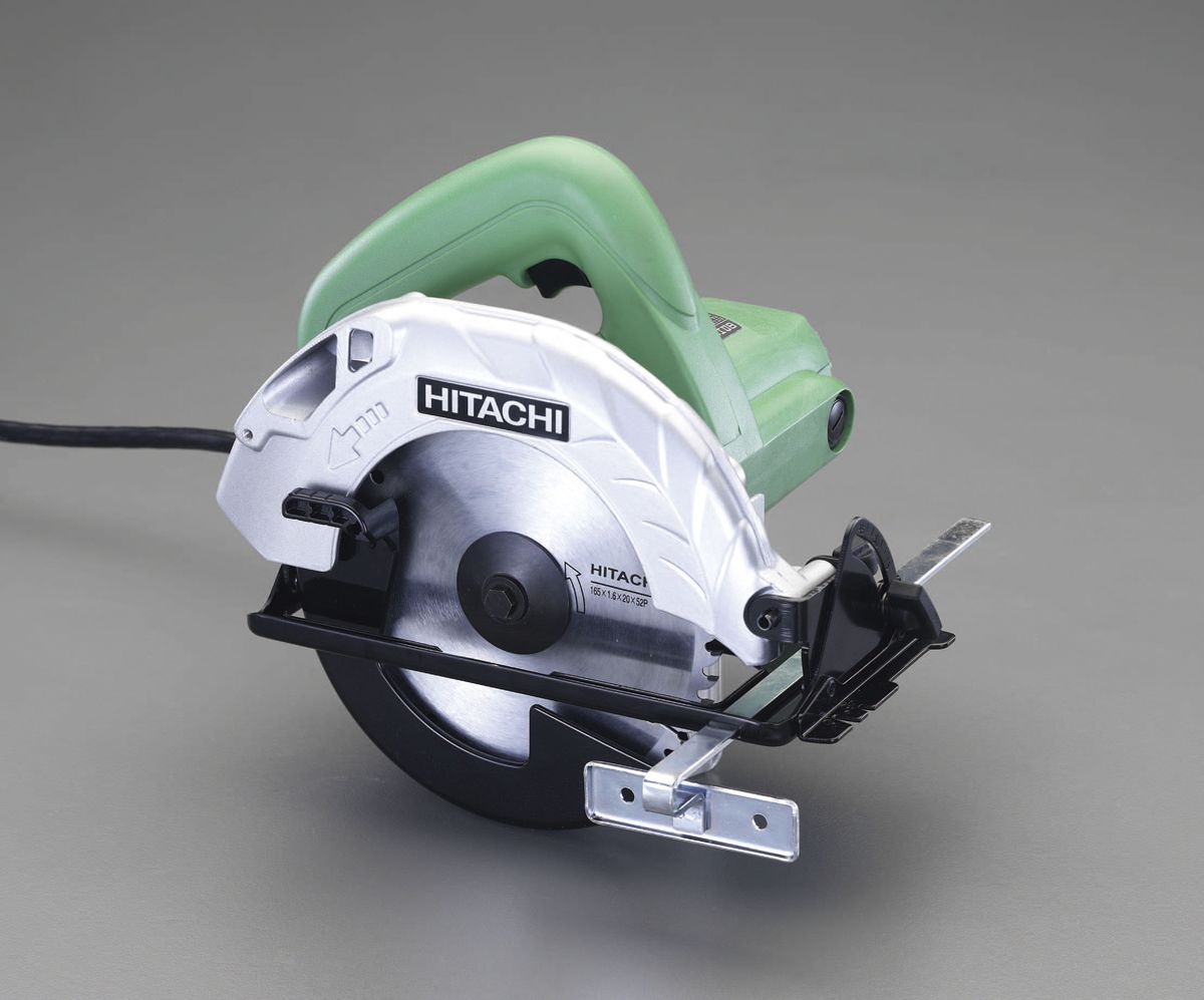 ●電源…AC100V●消費電力…1050W●電流…11A●回転数…5500rpm●刃径…165mm●穴径…20mm●切込深さ…90°：57mm、45°：38mm●コード…2心5m●サイズ…365×200×240(H)mm●重量…3.4kg●...