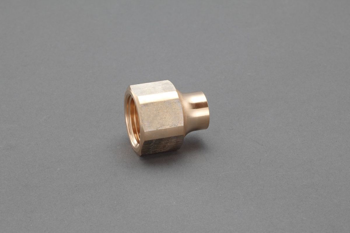 ●ねじサイズ:Rc1/2"●銅管サイズ:12.7mm●全長:29.5mm●材質:青銅●最高許容圧力:1.75Mpa(-20-120°C)●使用流体:冷温水・不凍液・油・エアー000012257157 HD