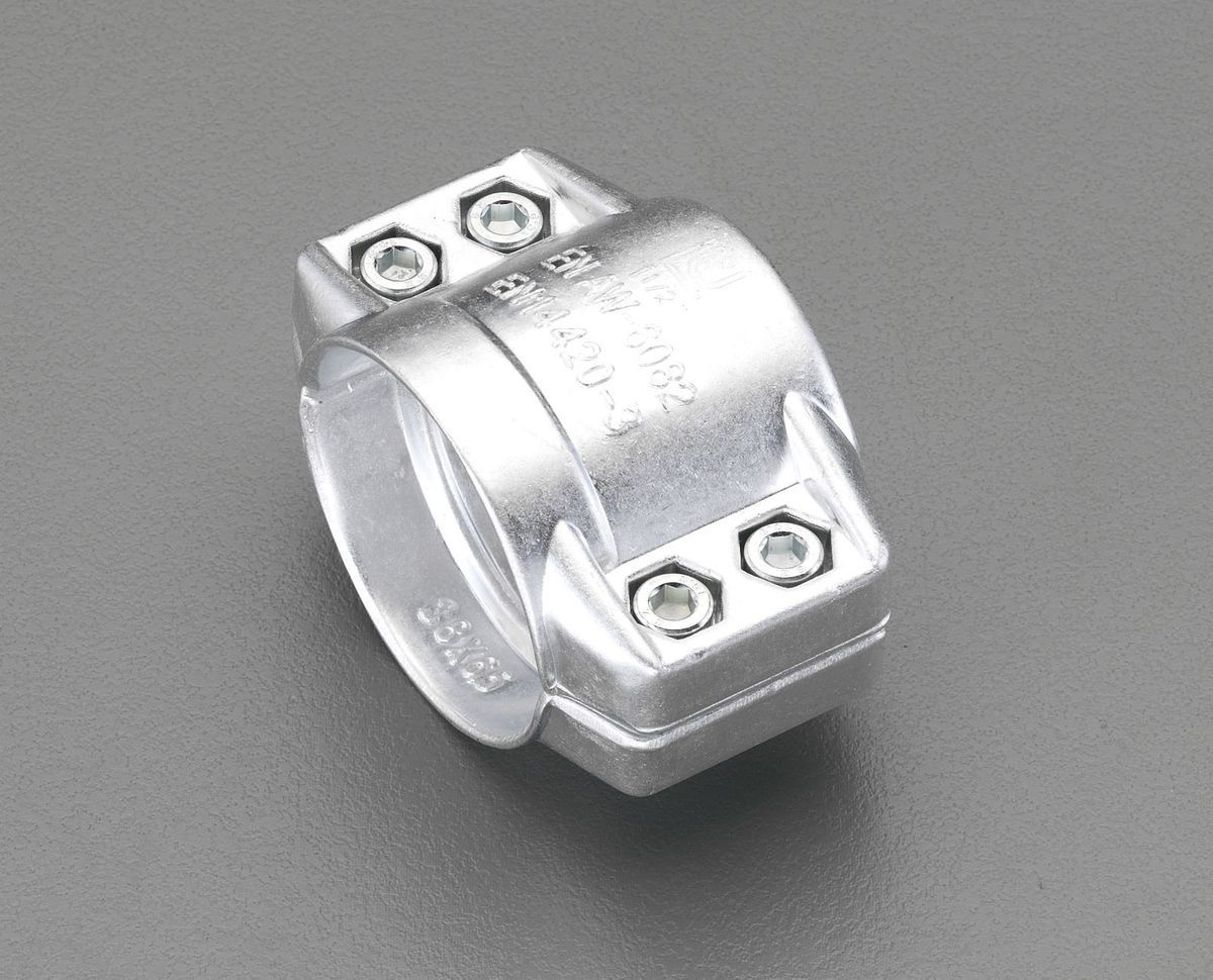 ●材質:アルミニウム鍛造●耐圧:2.5MPa（25kgf//cm2）●適合ホース内径:19mm●適合ホース外径:30-33mm●サイズ（W×H）:63×50mm●重量:約142g●付属品:六角スクリュー、ナットEA462EA-6・EB-6・...