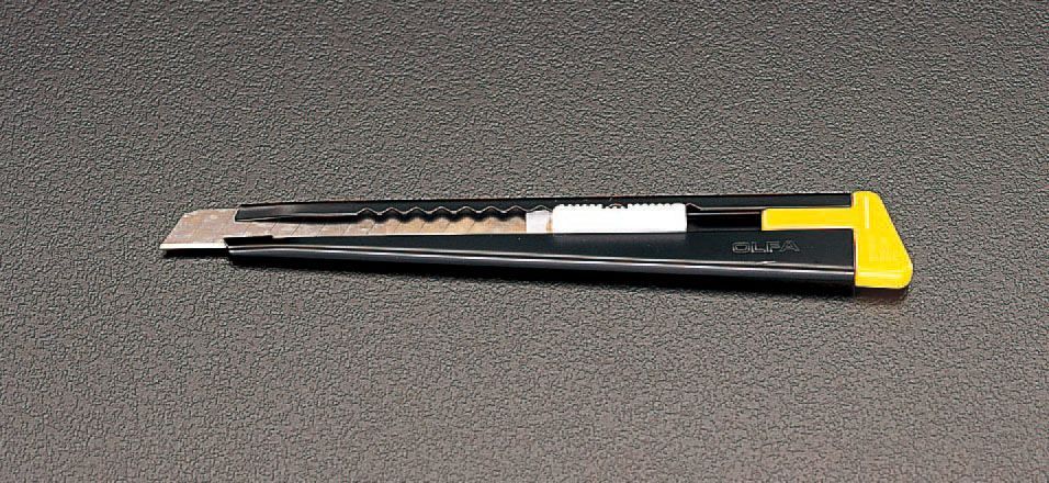材質：本体：金属高級焼付塗装刃：SK-120(合金工具鋼)様式：オートロック式全長：138mm刃幅：9mm刃厚：0.38mmシックなブラック塗装の金属ホルダークリップは折刃機能付000012031255 HD　
