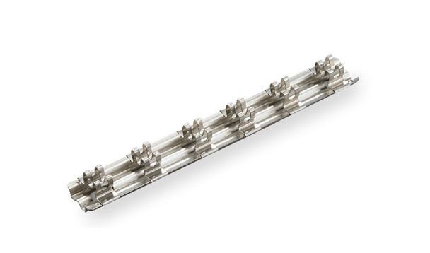 ●適合差込角…3/8”●全長…150mm●クリップ数…6錆に強いオールステンレス製折曲げ加工で弾力性があり抜けにくい。ねじ穴付きで、壁掛け・デスク固定が可能です。000012255618楽天 HD店　