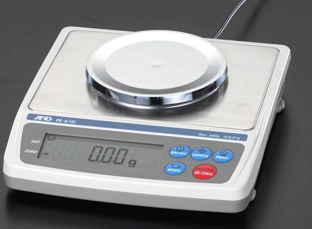 ●載皿サイズ…170×133mm●電源…AC100V(ACアダプター)●秤量…4000g●最小目盛…0.1g●最大計数量(個)…40，000高分解能モデルg・％・個数の3モード切換表示RS-232Cインターフェース付(ケーブル別売)バックラ...