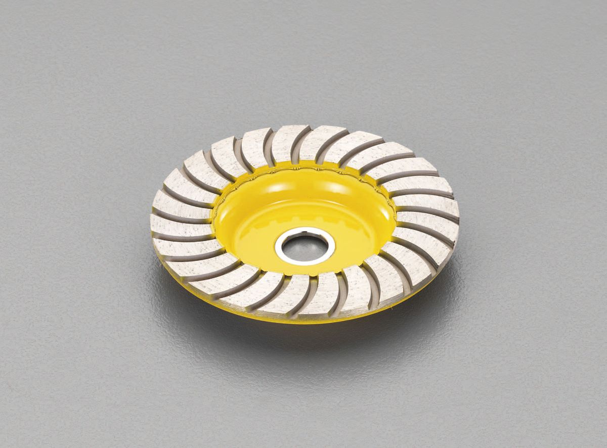 ●外径…100mm●穴径…20.0mm（15mmアダプタ付）●刃厚…20.0mm●チップ高…3.0mm●最大回転数…14500rpmコンクリート、レンガ、ブロックの研削用チップ一体型により刃先の寿命を大幅に伸ばしました。ワイドなダイヤチップ...