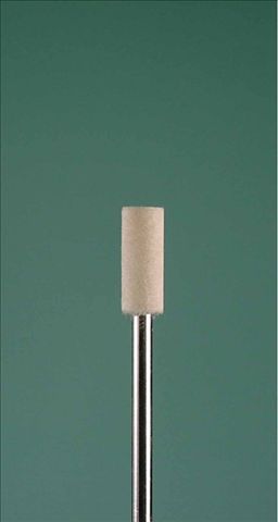 ●材質…羊毛●直径…6mm●軸径…3mm●高さ…15mm ●硬さ…ハード●最大回転数…30000rpm上質できめ細かい羊毛を高密度に圧縮したバフです。形状変化が少なく研磨剤の保持力にも優れ効果的な研磨が出来ます。ソフトタイプに比べ、油分、水...
