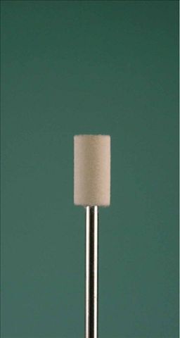 ●材質…羊毛●直径…8mm●軸径…3mm●高さ…15mm ●硬さ…ハード●最大回転数…30000rpm上質できめ細かい羊毛を高密度に圧縮したバフです。形状変化が少なく研磨剤の保持力にも優れ効果的な研磨が出来ます。ソフトタイプに比べ、油分、水...