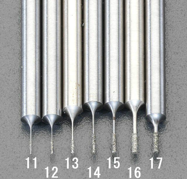 ●軸径…3.0mm●全長…50mm●最大回転数…80000rpm●用途…精密研削からバリ取り、彫刻加工まで幅広い加工に●刃径×刃長…0.8×3mm●粒度…＃230000012081144 HD　