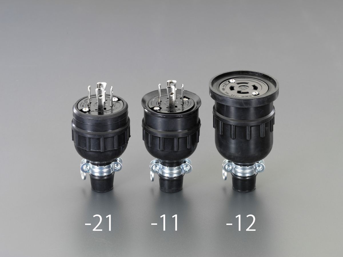 ●定格容量:30A・250V●適用電線:5.5mm2・8mm2●サイズ:φ66.5×103.5mm接地3P3M端子RoHS対応品引掛防水プラグ000012260452 HD　