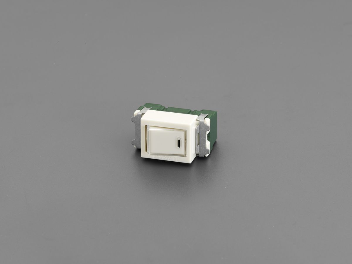 ●定格容量:15A 300V●回路:B（片切）●サイズ:44×22.7×29(H)mm000012258081 HD　