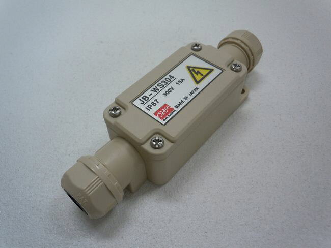 ●極数:4P●色:ベージュ●サイズ:125(W)×34(D)×28(H)mm●定格容量:15A・300V保護構造IP67適合000012216945楽天 HD店　