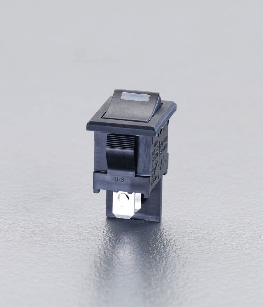 ●パネルカット:19.2×12.9mm●極数:単極単投●スイッチ特性:ON-OFF●定格容量:10A 125V AC●パネル厚:0.75-2mm●LED色:黄LED照光式簡易防塵構造000012201940 HD　