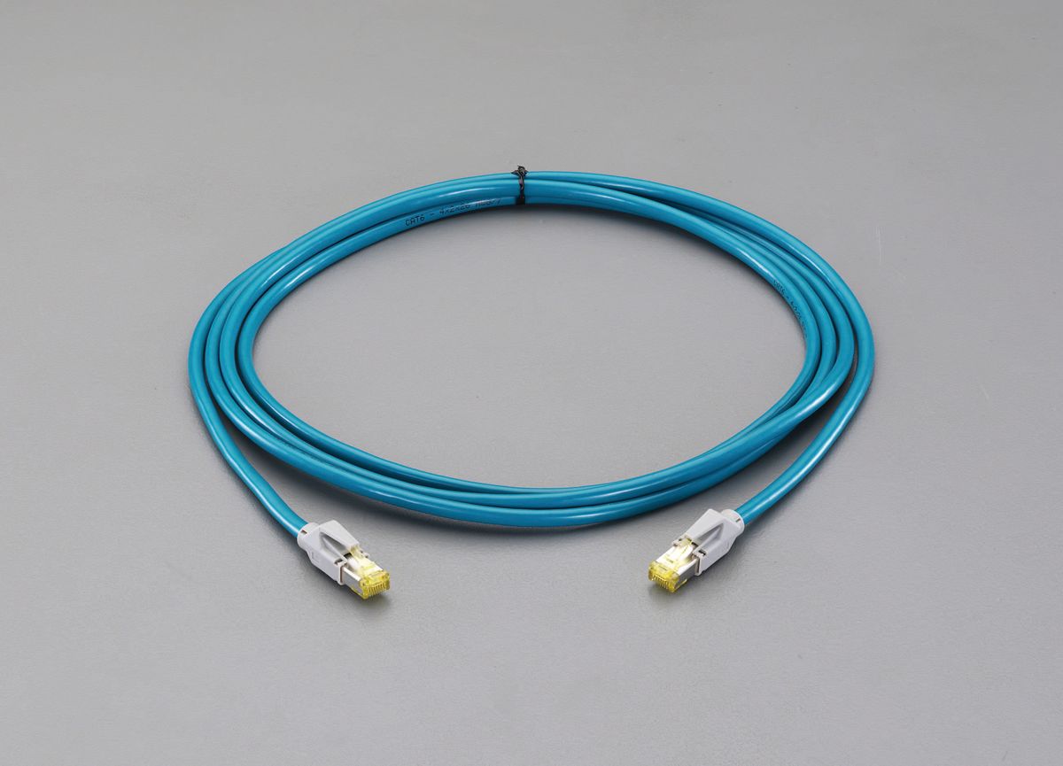 ●ケーブル長:1m●規格:カテゴリー6準拠●導体構成:撚線ツイストペア8芯パッチコード用過酷なノイズ環境下での使用に適した二重シールド構造耐油性・耐薬品性・難燃性に優れています。IEC規格準拠000012242351 HD　