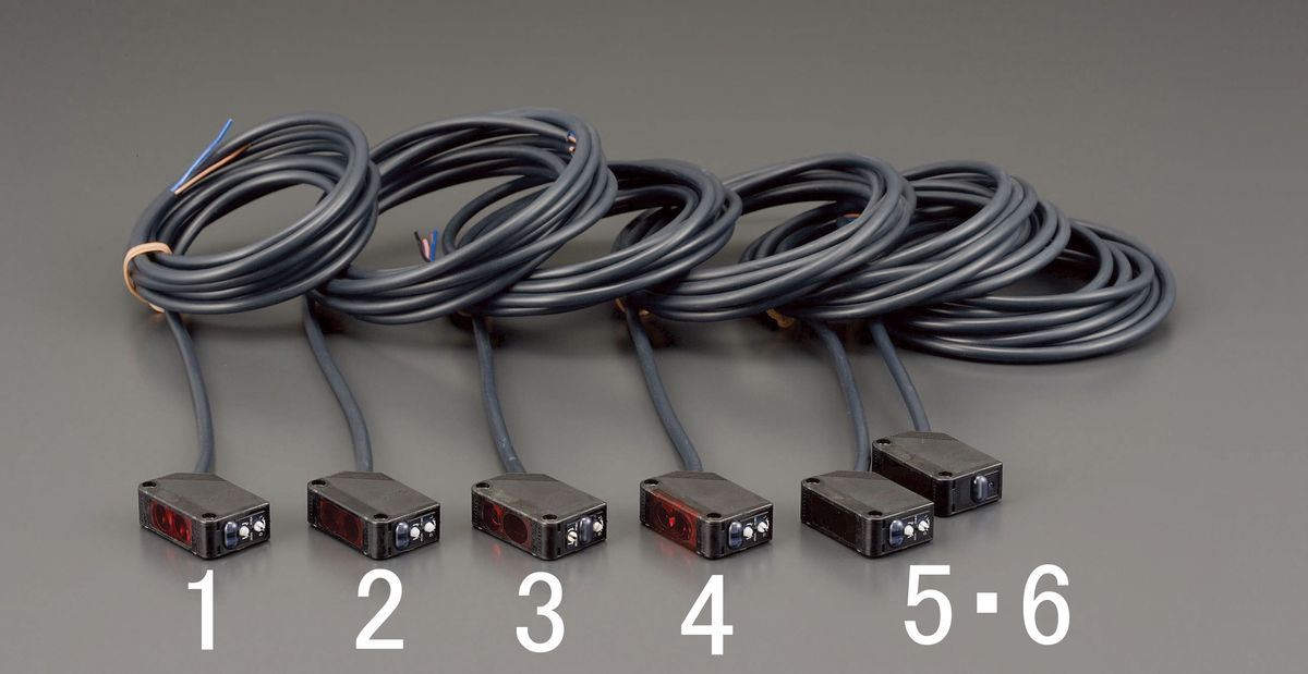 ●型式:E3Z-R61●検出方法:回帰反射型●検出距離:4mコード引出しタイプ(2m)保護構造 IP67EN規格標準EA940LM-10と組合わせてご使用下さい。000012202062楽天 HD店