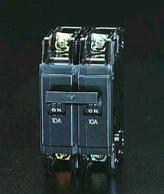 ●定格電流:10A●定格遮断容量:5kA(110/220V AC)2.5kA(460V AC)●定格絶縁電圧:AC500/DC125V●サイズ:50×95×77.5mm●定格電流:10A●型式:BH-K2P三菱電機2極00001200861...