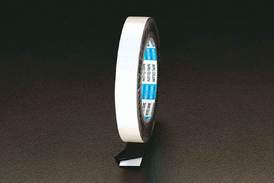 ●内芯径:76mm(3")●サイズ:20mm×20m●厚さ:0.15mm●テープ色:黒●材質:基材:ポリエステル、粘着剤:ゴム系+アクリル家電・OA機器等の加硫ゴムのクッション材、パッキン材、その他ゴム材料の接着・仮止めに。00001200...