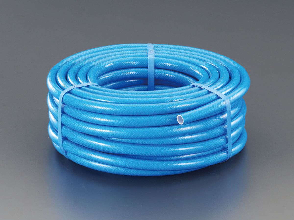 ●材質…塩化ビニル樹脂、ポリエステル（糸）●全長…15m●ホース内径…15mm●ホース外径…20mm●常用圧力…0.7MPaオールシーズン対応の強力ポリエステル糸入り耐寒、耐圧カットホースです。000012235878 HD　