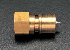 ●型:中圧型●材質:真鍮●取付ねじ:Rc（PT）1/2"●常用圧力:4.9MPa自動開閉バルブ内蔵中圧型のプラグ、ソケットは同ねじサイズのみしか適合しません000012006565 HD　