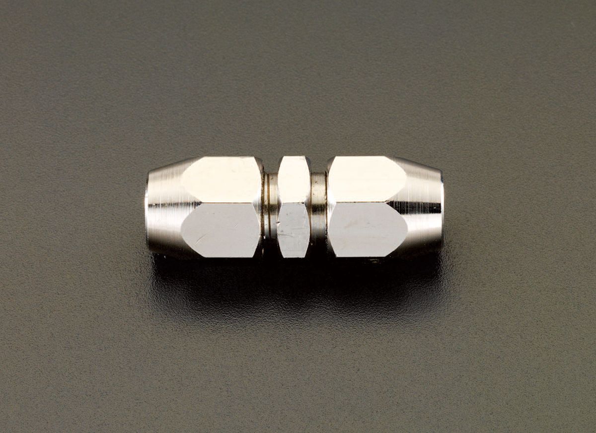 ●材質:真鍮(ニッケルメッキ)●適合ホースサイズ:内径φ6.5mm×外径φ10mm●使用圧力:1MPa●使用温度:-15-60°C(凍結なきこと)000012095537 HD　