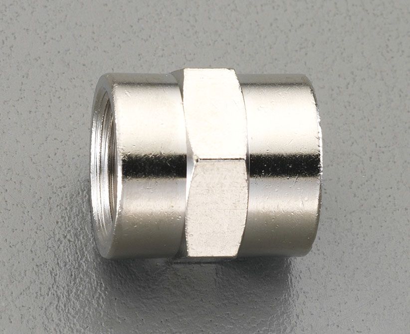 ●材質:真鍮（ニッケルメッキ）●最高使用圧力:0.78MPa（8kgf//cm2）●ねじ径:G（PF）3/8"●ねじ有効長:12mm●六角対辺:22mm●全長:24mm●重量:約39g000012236127 HD　