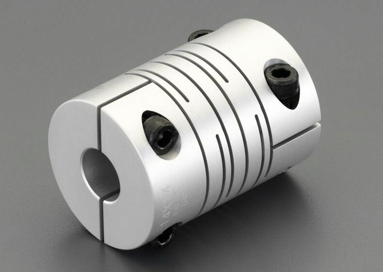 ●材質:アルミニウム合金●軸穴径:4.5×6mm●本体:φ16×23mm●トルク:常用:0.5N・m、最大:1N・m●最大回転数:39000rpmクランピングタイプ軸間の偏芯・偏角・振れを許容する回転伝達部品スリットタイプクランピングタイプ...