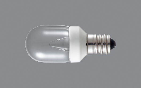 製造元：パナソニック種別：LED装飾電球T型タイプクリアタイプ0.7W口金：E12定格電圧：100V定格入力電流：0.008A定格寿命：40,000時間消費電力：0.7W光色：電球色全光束：20lm色温度：2,800Kサイズ（外径×長さ）：...