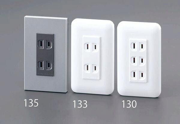 製造元：パナソニック色：白定格容量：15A・125Vサイズ：70(W)×23.3(D)×120(H)mm差込口：3個EA940CF-130楽天 HD店　