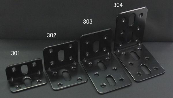 材質：スチールサイズ：長さ×長さ：23×23mm、幅：45mm、厚み：2mm長穴数：2長穴サイズ：8×15mm穴径：4mmカチオン電着塗装(黒色)仕上げEA951EB-301楽天 HD店　