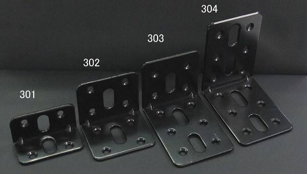 材質：スチールサイズ：長さ×長さ：62×62mm、幅：45mm、厚み：2mm長穴数：4長穴サイズ：8×18mm穴径：4mmカチオン電着塗装(黒色)仕上げEA951EB-304楽天 HD店　