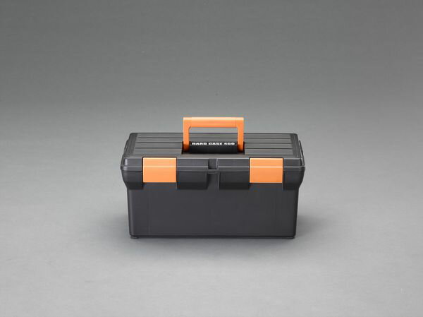 外寸：450(W)×230(D)×220(H)mm内寸：400(W)×170(D)×165(H)mm南京錠取付穴：20(W)×5(D)mm材質：ポリプロピレン、ABS樹脂重量：1.3kg耐荷重：全体20kgカラー：エコブラック持ち運び可能な...