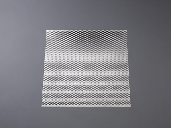 材質：ステンレス(SUS304)サイズ(mm)：500×500穴径：5mmピッチ：8mm厚み(mm)：0.5EA952B-104楽天 HD店　