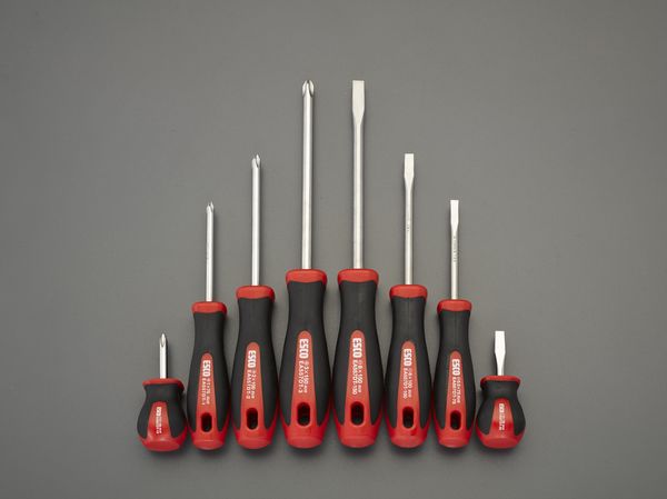 [セット内容]:8本組プラスドライバー:先端×軸径×軸長:＃1×5.5×75mm＃2×6.3×100mm＃3×8.0×150mm＃2×6×35mmマイナスドライバー:刃幅×刃厚×軸長:5.5×0.8×75mm6.0×1.0×100mm8.0...
