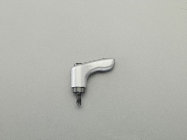 カラー：シルバー材質：レバー：亜鉛ダイカスト、 ねじ：四三酸化鉄被膜(SUM22L)RoHS対応品サイズ(mm)：ねじ：M5×20 A：30 B：30 D：10000012293296楽天 HD店