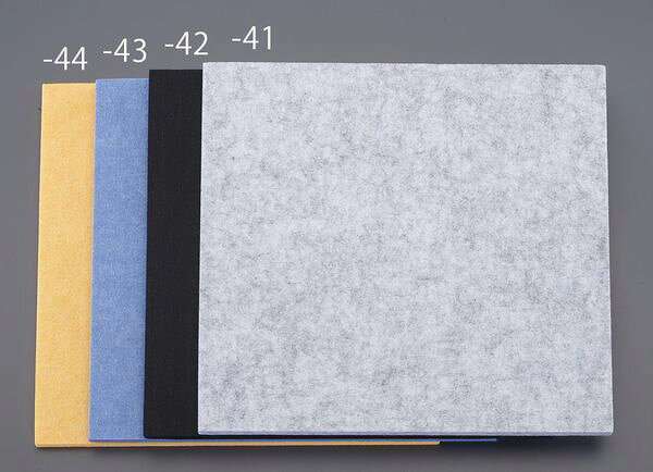 厚み：9mmサイズ：400×400材質：ポリエステルカラー：オレンジ石膏ピン6本入室内の壁面に取付けることで、騒音の吸収・防音効果を発揮します。通気性・防炎性・耐摩耗性にも優れています。日常の一般的な音(1〜2kHz)を35〜60％吸収しま...