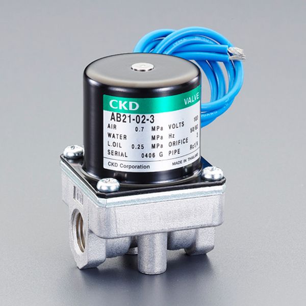 定格電圧：AC100V使用流体：空気・水・灯油・油(60℃まで)最高使用圧力：1.5Mpa周囲温度：-20〜50℃流体温度：-10〜40℃(凍結なきこと)耐圧力：3Mpa(水圧にて)耐熱クラス：クラス130(B)弁構造：直動形ポペット構造接...