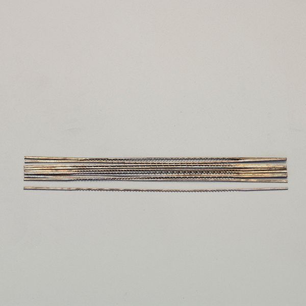 全長：130mm断面：1(幅)×0.34(厚み)mm山数：22入数：10本木材やプラスチックの切断に番数（＃）：4EA522VF-2楽天 HD店　