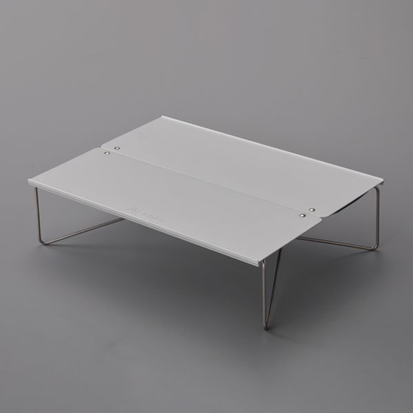 使用時サイズ(W×D×H)mm：297×210×78収納時サイズ(W×D×H)mm：297×110×19重量：約395g耐荷重：3kg材質：天板：アルミニウム フレーム：ステンレス 収納ケース本体・ひも：ナイロン ひも留め：樹脂専用収納ケー...