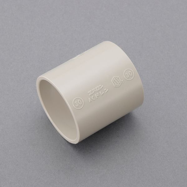 呼び径(塩ビ管)：25入数：1個材質：ABS発泡・架橋ポリ発泡体・ABS保温材の機能を有しているために配管と同時に保温工事が完了。保温工事に関する部材調達・工程調整等の手間が一切かかりません。発泡断熱層でおおわれているため、保温材なしで配管...