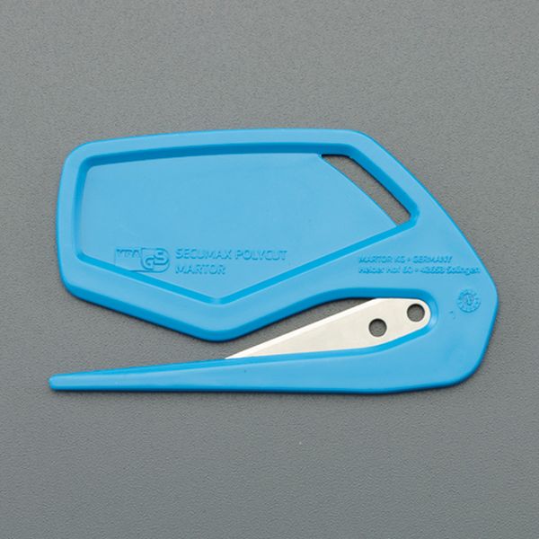 刃長：約23mm刃幅：約7mm刃厚：0.3mm全長：76.1mmシート厚切断能力：3mm材質：刃：スチール 本体：プラスチック重量：6.6g細身のデザインで狭い場所でも使用できます。使い切りタイプ刃はカバーされており、直接触れることはありま...