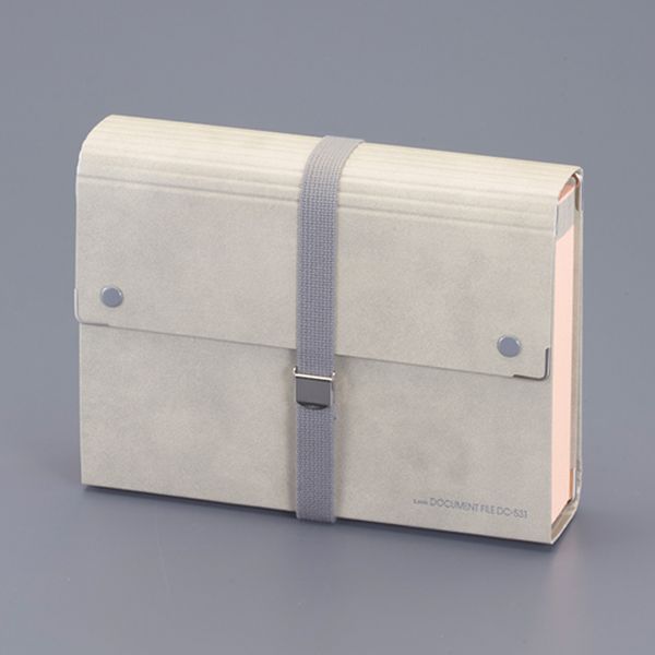 サイズ(W×D×H)mm：335×80×250ポケット数：32ポケットA4よこ型用材質：表紙:強化樹脂含浸紙貼り、芯材:古紙100%31仕切角金具・フタ・バンド付フタのホックで広げたまま固定できます。入数：1冊000012336160楽天 ...