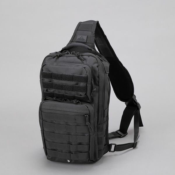 サイズ(W×D×H)mm：203×152×368容量：11.5Lカラー：ブラック材質：ポリエステル(600デニール)外ポケット3個(内背面に1個)、内ポケット3個13インチまでのノートパソコンの収納可能入数：1個000012340730楽天...