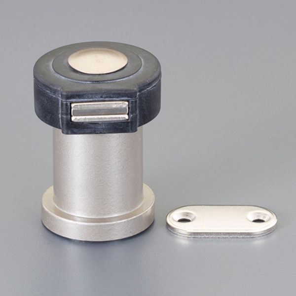 サイズ(mm)：φ34×45材質：亜鉛ダイカスト+樹脂付属品：皿タッピンねじ（3.5×25）（木質用） 皿タッピンねじ（3.0×20）（木質用）ホワイトブロンズ仕上げ上部のゴムが回転します。木質、コンクリート兼用コンクリート用アンカーは別売...