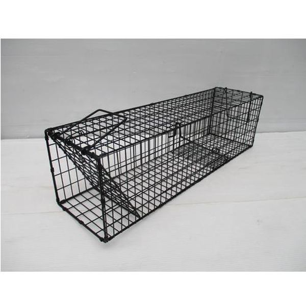 ●サイズ(W×D×H)mm…200×720×200●重量(kg)…1.85●材質…スチール（ブラック塗装）●捕獲の際に小動物をキズつけないために突起物の少ない踏み板式仕様●エサのセットはトレーなどに入れて置くだけ●持ち運びに便利な取っ手付●...