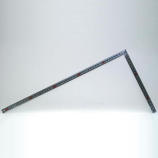 ●測定目盛（表）…(外)50×25cm(内)45×20cm●測定目盛（裏）…(外)50×25cm(内)40×20cm●長さの許容差…±0.2mm●材質…ステンレス●サイズ…520(260)×15×1.4mm●重量(g)…88●直角度…100...